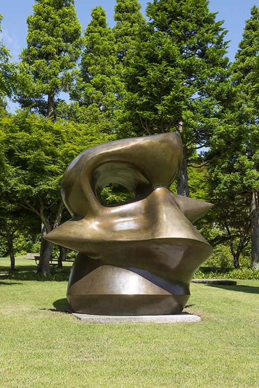 Henry Moore Collection - Permanent Exhibits - THE HAKONE OPEN-AIR MUSEUM